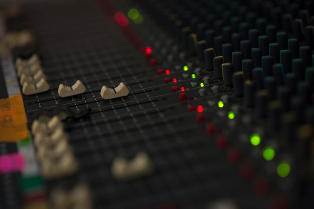 Discover the Top 5 Equalizer Plugins Every Music Producer Needs - Lucid ...